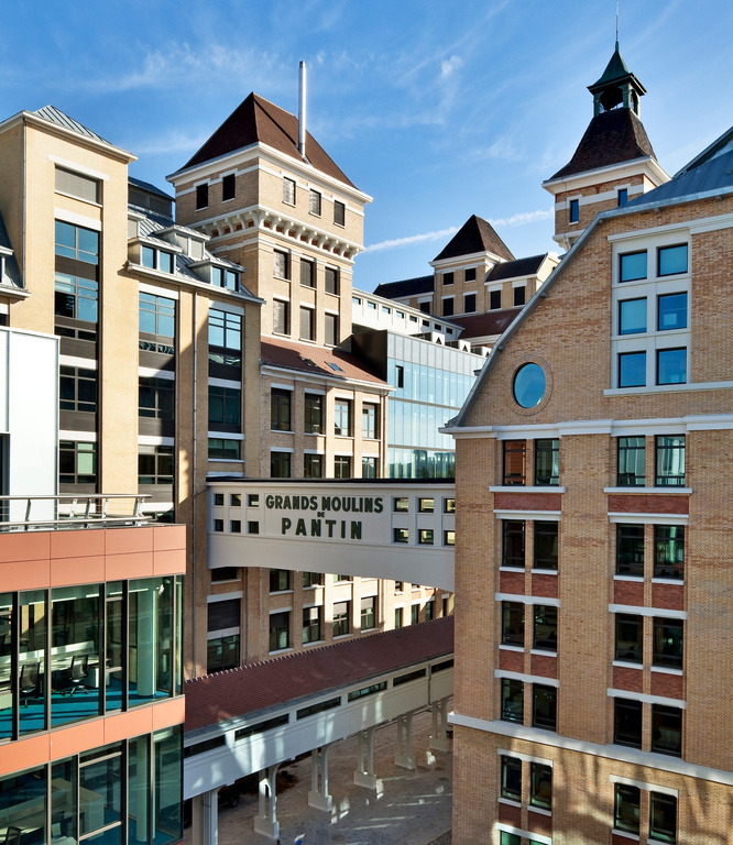 Les Grands moulins de Pantin — Carta - Reichen et Robert Associés